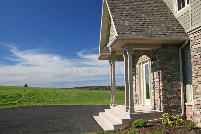 Casa Nueva 5 imagen de archivo. Imagen de hierba, exterior - 1373153