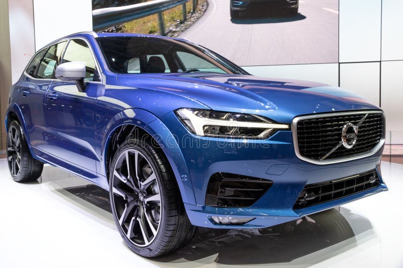 Nuevo Coche 2018 De Volvo XC60 Foto de archivo editorial - Imagen de ...