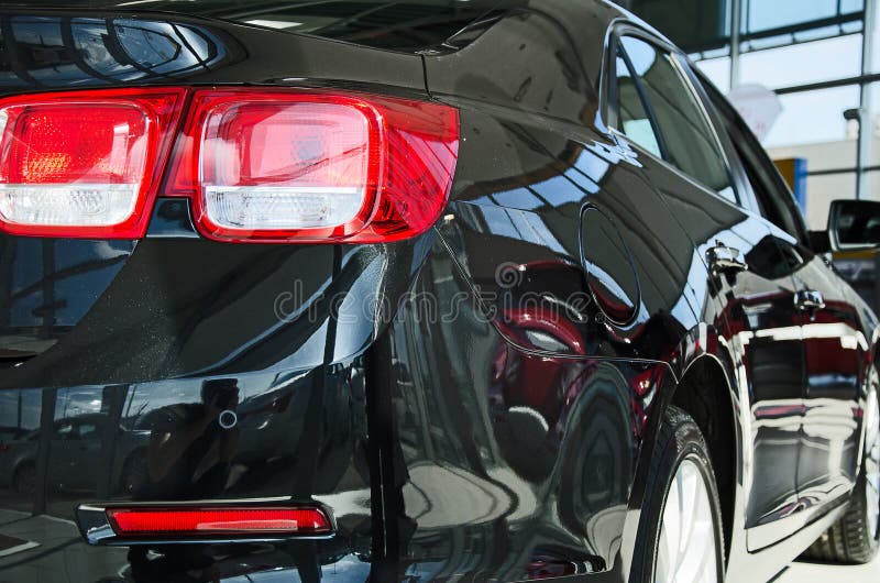 Nuevo coche negro imagen de archivo. Imagen de elegante - 40017709