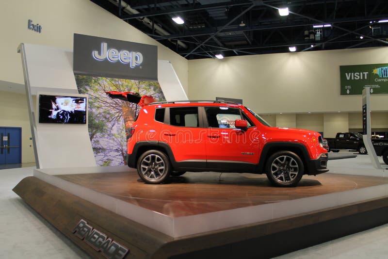 Nuevo Jeep Compacto En Soporte Imagen de archivo editorial - Imagen de ...