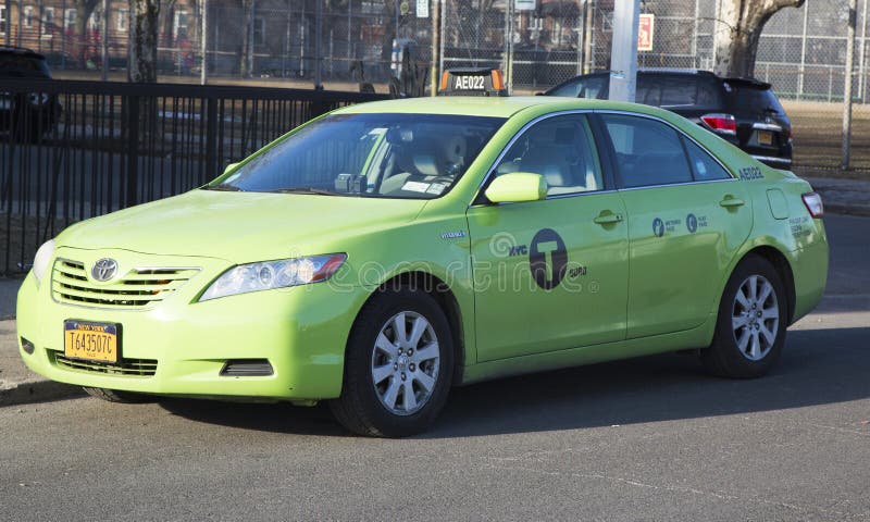 Nuevo Taxi Verde-coloreado De Boro En Nueva York Imagen editorial ...