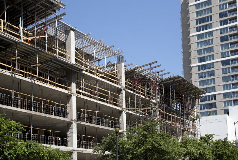 Nuevos Edificios En Fase De Desarrollo En Ciudad Moderna Fotografía ...