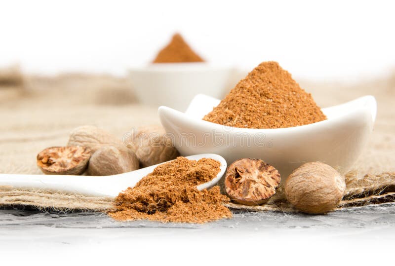 Nuez moscada moscada foto de archivo. Imagen de pila - 61313284