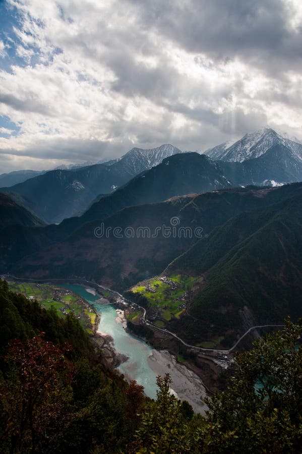 Nujiang Grand Canyon stock image. Image of restful, fishing - 23505625