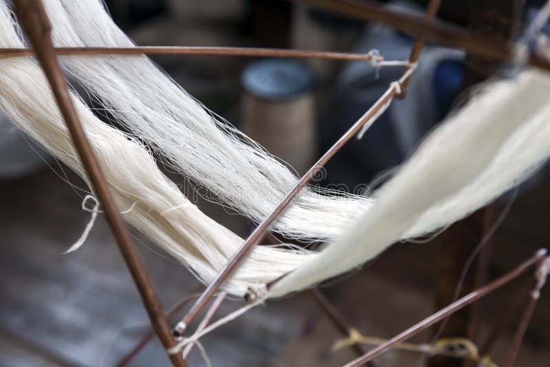 Nuova seta filata fotografia stock. Immagine di myanmar - 30007044