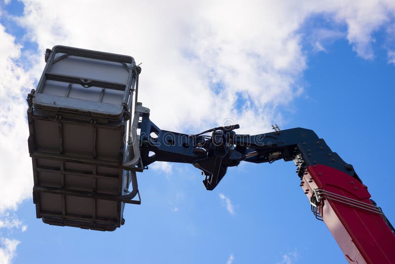 Nuovi Braccio E Canestro Idraulici Della Gru Mobile Immagine Stock ...