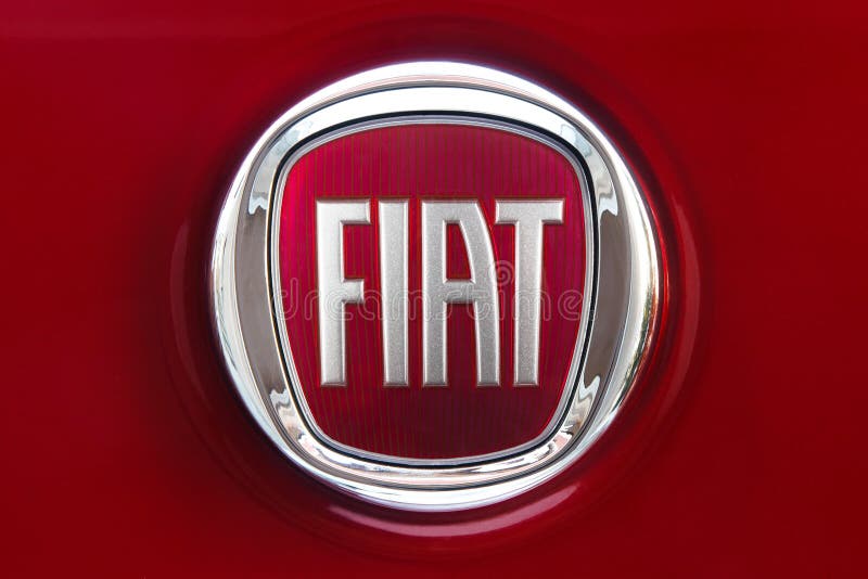 Nuovo logo di Fiat fotografia stock editoriale. Immagine di italia ...