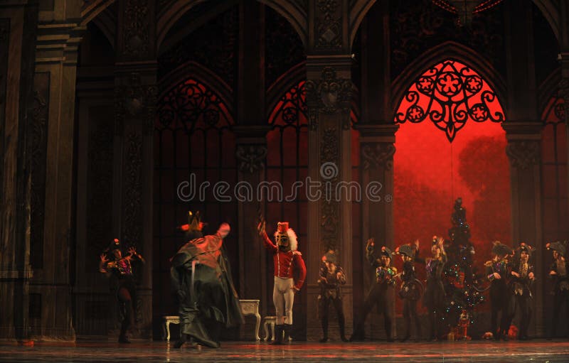 The Nutcracker Suddenly Become Larger, the Command of the Puppet and ...