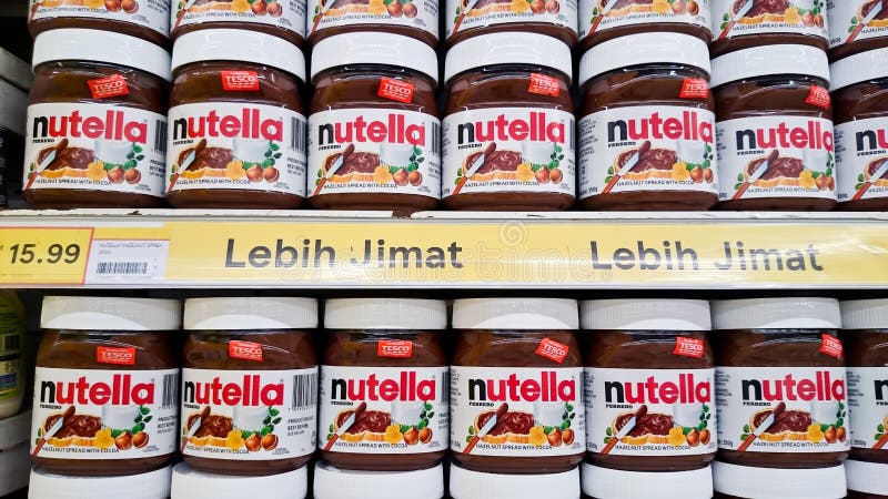 Display Nutella Chocolate Hazelnut Spread with Cocoa on the Shelf in ...