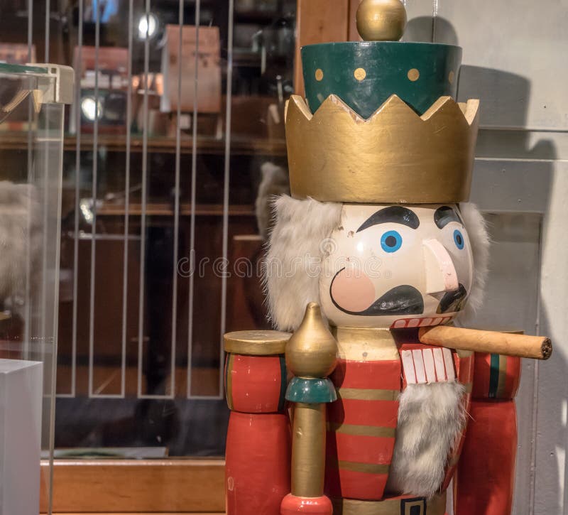 Nutridor Con Cigarro En La Boca Foto de archivo - Imagen de munich ...