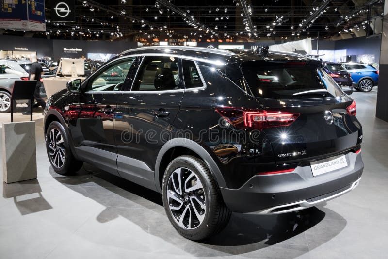 OPEL Grandland X Vid Brussels Motor Show, PSA EMP2-plattformen, Compact ...