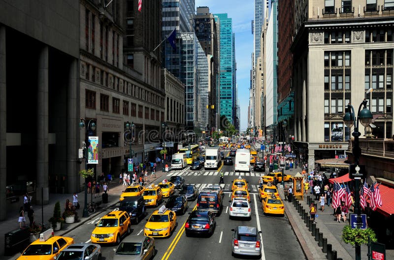 42. Straße, New York redaktionelles stockfotografie. Bild von quadrat ...