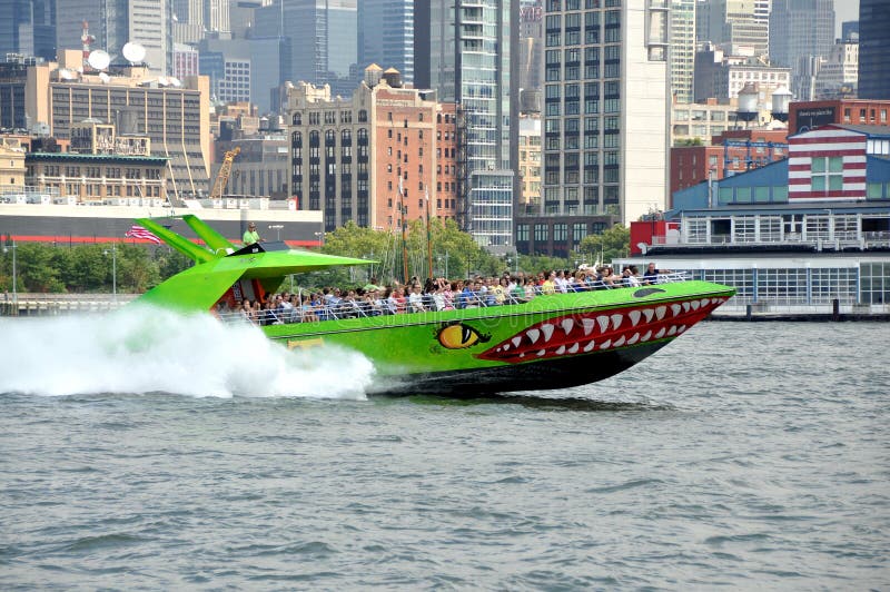 NYC: the Beast Tour Boat editorial stock image. Image of piers - 20639114