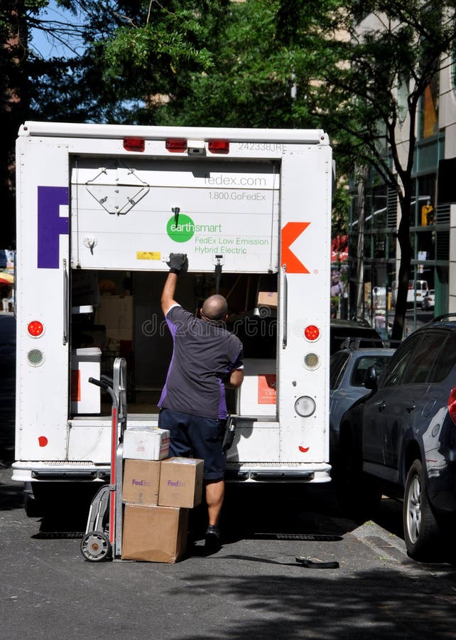 NYC: FEDEX Delivery Man and Truck Editorial Stock Image - Image of ...
