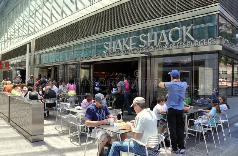 NYC: Shake Shack Restaurant Editorial Image - Image of center ...