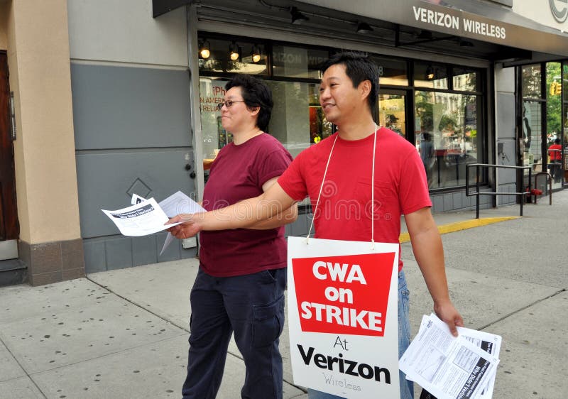 NYC: Striking Verizon Telephone Workers Editorial Photo - Image of ...