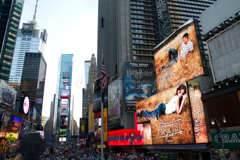 NYC, Times Square Ads editorial photography. Image of broadway - 21119292