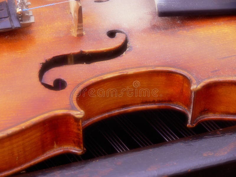 Nyckel- fiol och G fotografering för bildbyråer. Bild av skapelse - 1207245