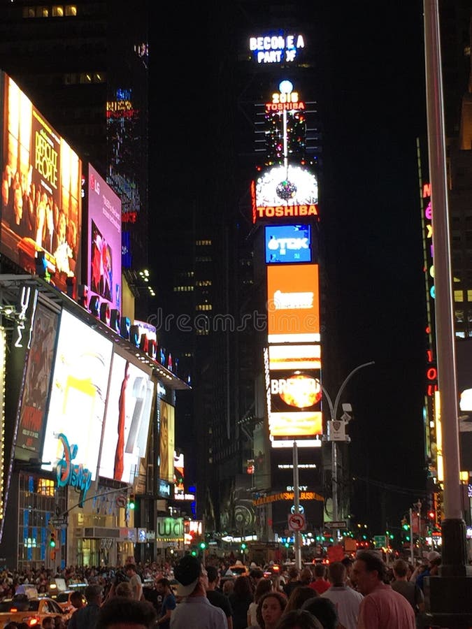 Sylwester na Times Square zdjęcie stock editorial. Obraz złożonej z ...