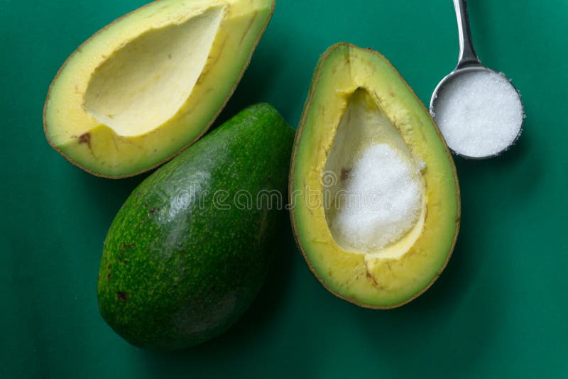 O Abacate Deve Ser Comido Com Açúcar Para Ser Delicioso Foto de Stock ...