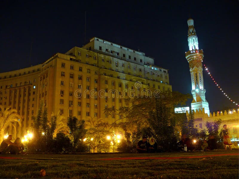 O CAIRO, EGIPTO - 9 DE NOVEMBRO DE 2008: Centro Da Cidade Do Cairo ...