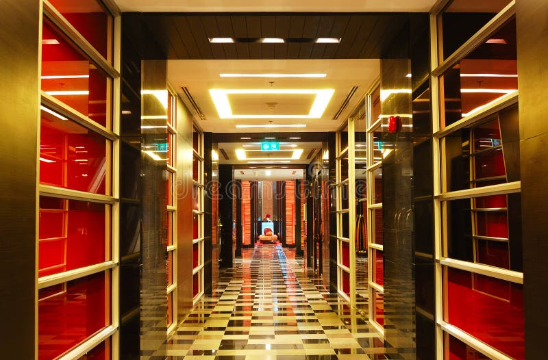 O Corredor No Hotel De Luxo Moderno Imagem de Stock - Imagem de bonito ...