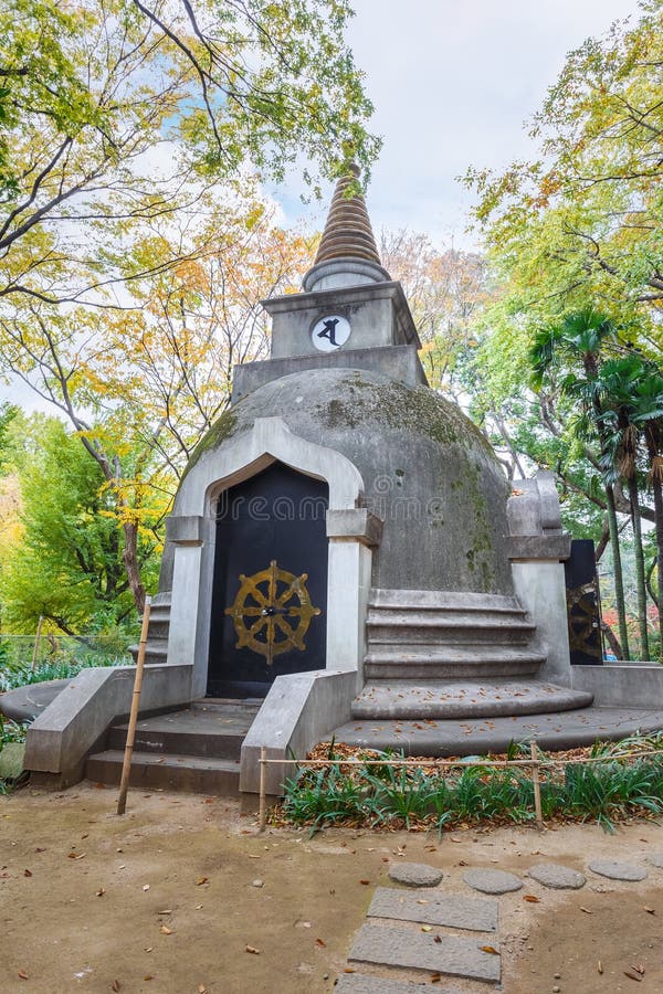 O Grande Monte Da Buda No Parque De Ueno Foto de Stock - Imagem de ...