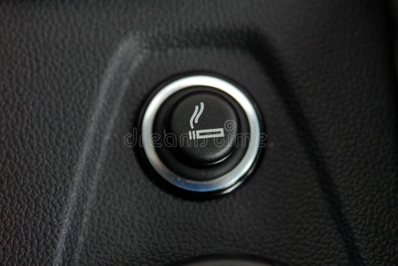 O Isqueiro Do Cigarro Do Carro Imagem de Stock - Imagem de eletricidade ...