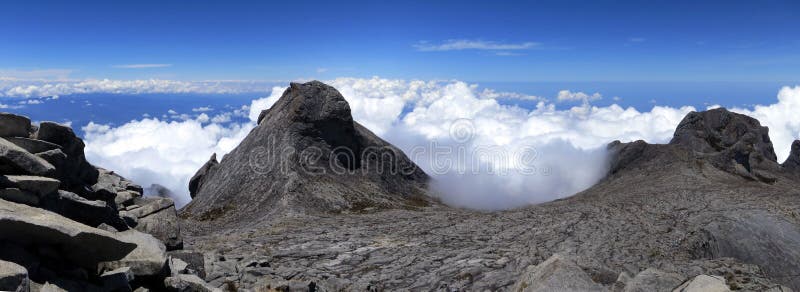 O Monte Kinabalu, Bornéu, Malásia Imagem de Stock - Imagem de caminhada ...