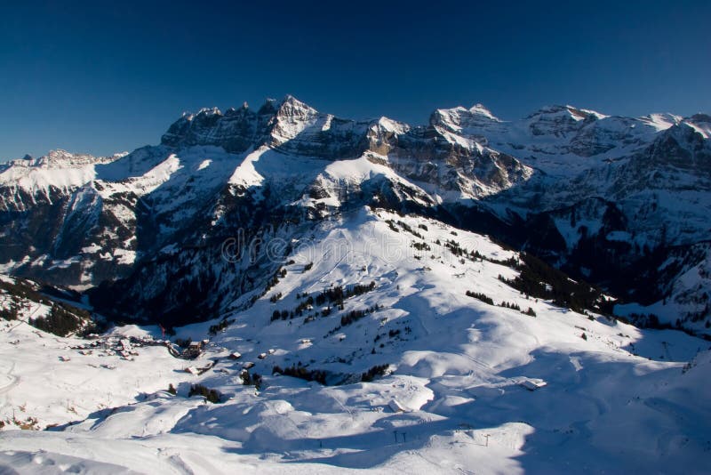 O panorama amolga du Midi imagem de stock. Imagem de montanha - 3942159