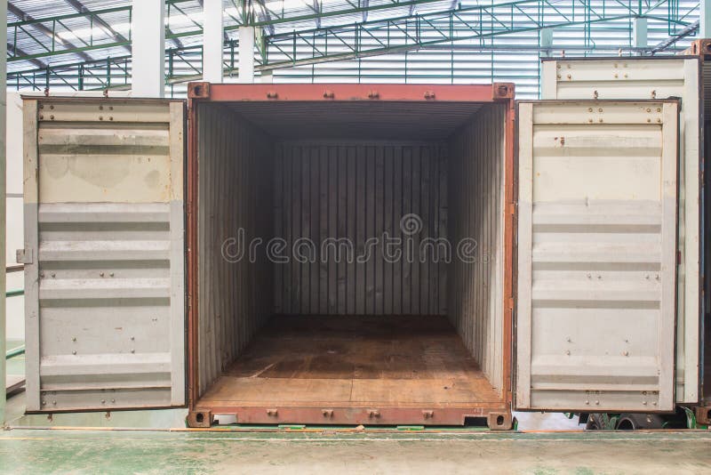 The Empty Container Inside Warehouse on Shipment Area Foto de Stock ...