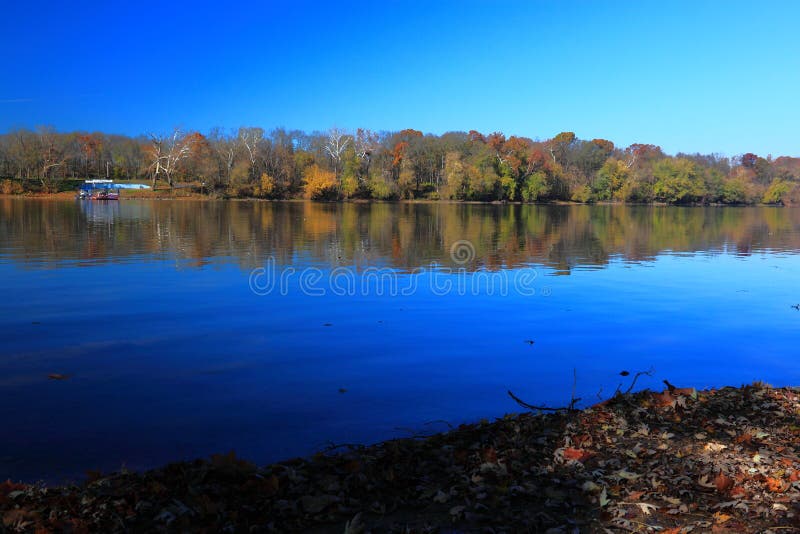 O Rio Potomac imagem de stock. Imagem de queda, wilderness - 46690417