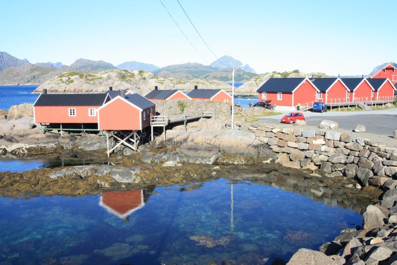 Rorbuer, Mortsund, Lofoten, Noruega Imagem de Stock - Imagem de casa ...
