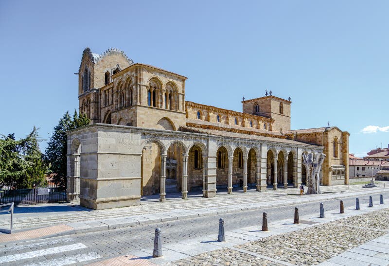 O San Vicente Basilica Em Avila, Espanha Imagem de Stock - Imagem de ...