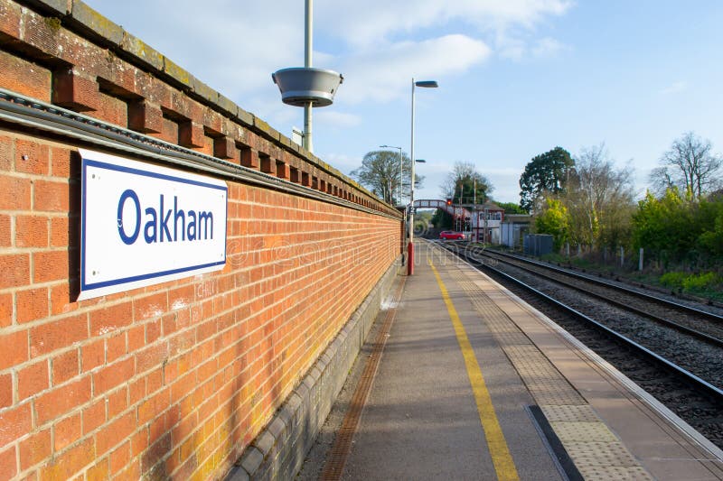OAKHAM, RUTLAND, ENGLAND- 3 April 2021: Oakham Train Station Platform ...