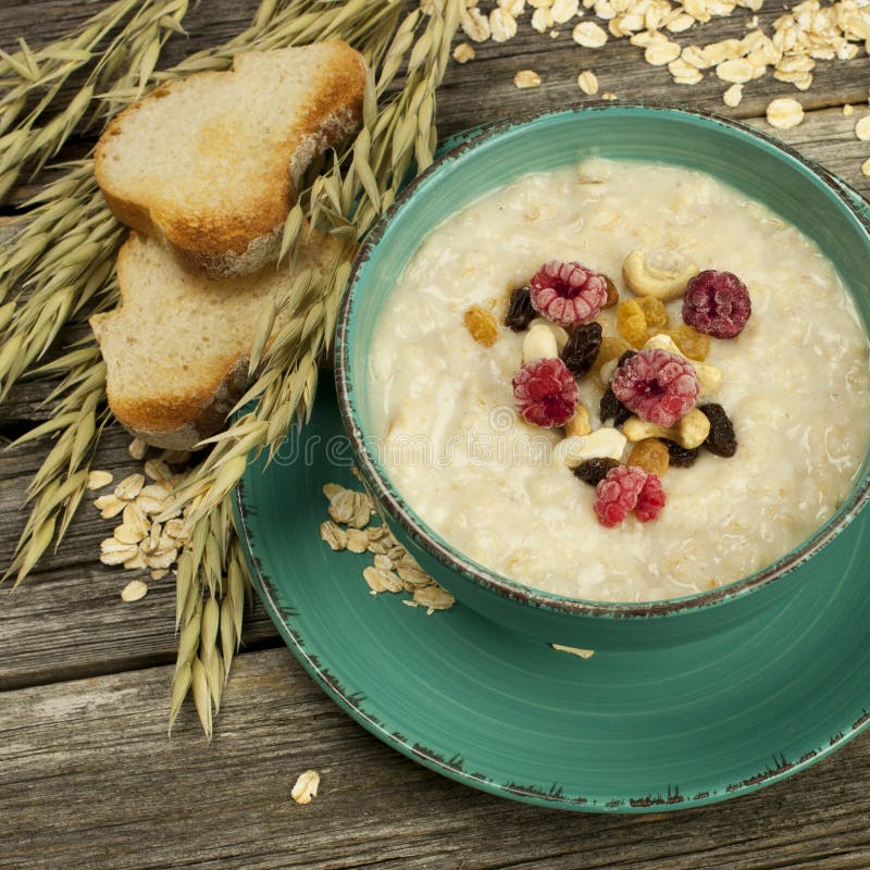 Oatmeal with fresh berries stock image. Image of homemade - 38203861