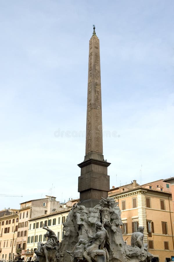 Obelisco En La Plaza Navona, Roma Foto de archivo - Imagen de romano ...