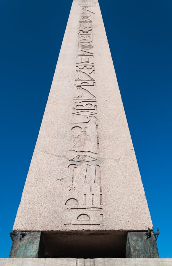 Obelisk-Hieroglyphen stockbild. Bild von dekorativ, hieroglyphen - 39002949