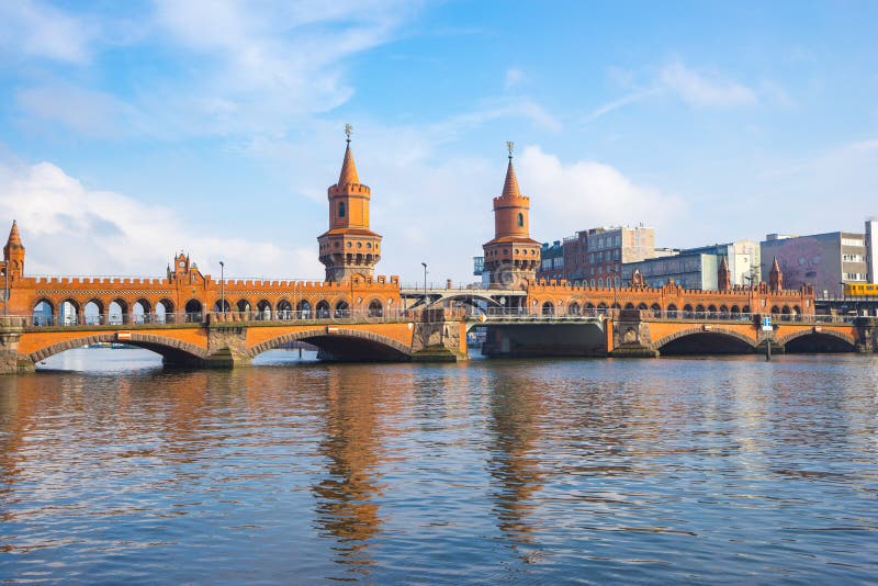Oberbaumbruecke, Berlin, Germany. Biking in the City Editorial ...