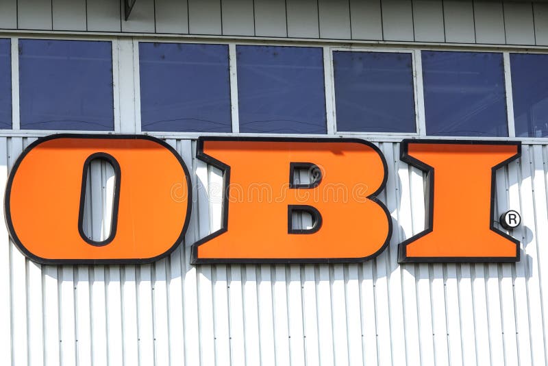 OBI Logo em uma fachada foto de stock editorial. Imagem de sinal ...
