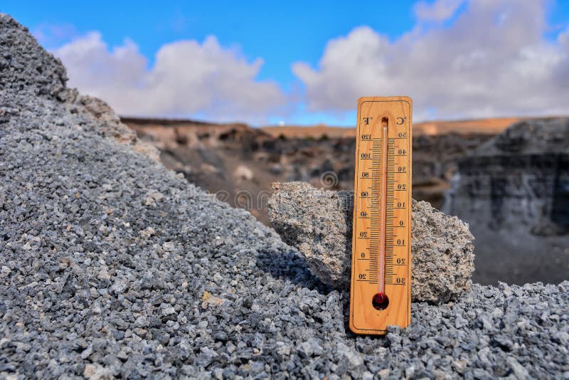 Object in the Dry Desert stock photo. Image of landmark - 141598536