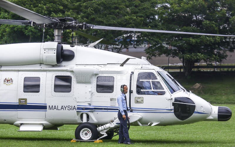Malaysian Electric Train (ETS Silver) at Ipoh Editorial Photo - Image ...