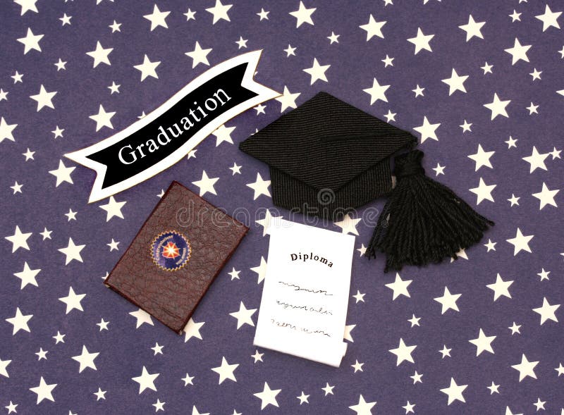 Objets de graduation photo stock. Image of éducation, fini - 6385194