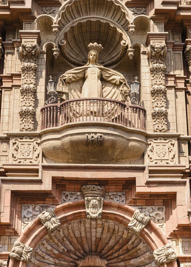 Obra-prima colonial : foto de stock. Imagem de lima - 350926730