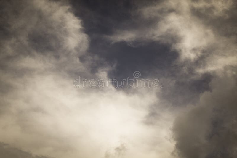 Obscuridad y luz imagen de archivo. Imagen de aburrido - 71786053