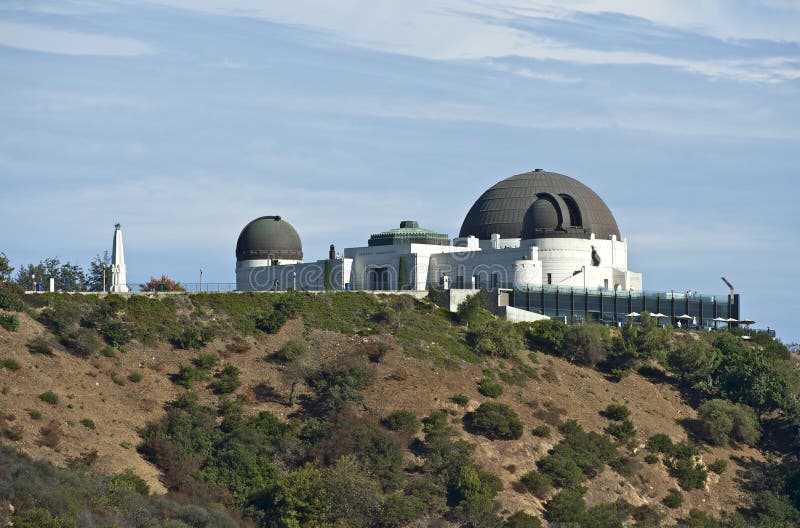 Monumento De Los Astrónomos En Griffith Park En Griffith Observatory ...