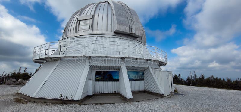Observatory on the Summit of Mont Mégantic Stock Image - Image of dome ...