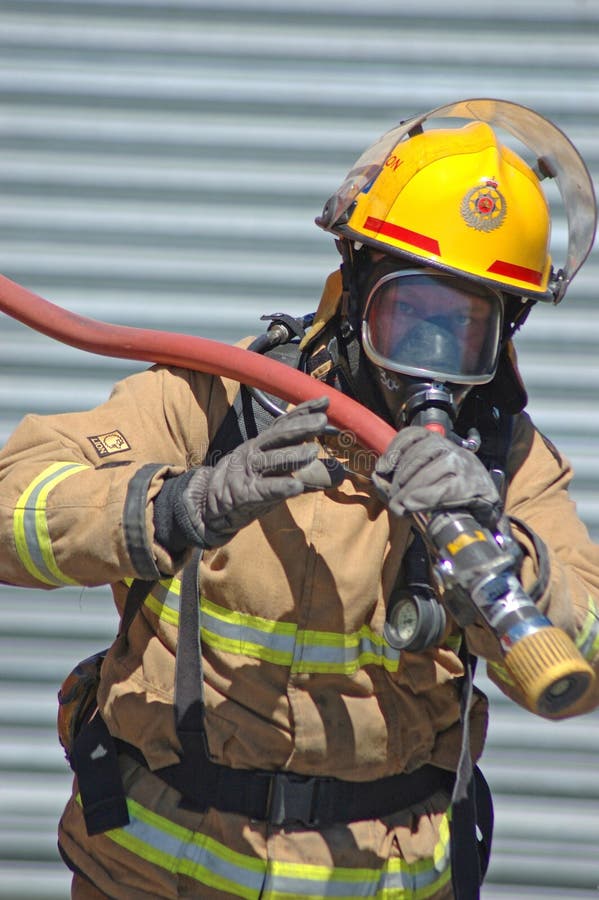 Bombeiros imagem de stock. Imagem de fora, firefighter - 283665