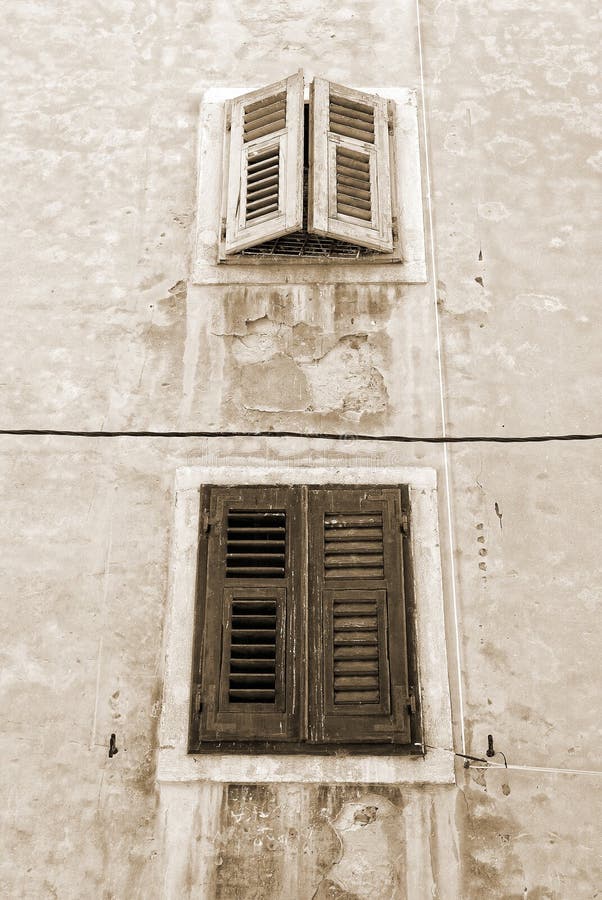 Obturadores foto de archivo. Imagen de edificio, ciudad - 36700246