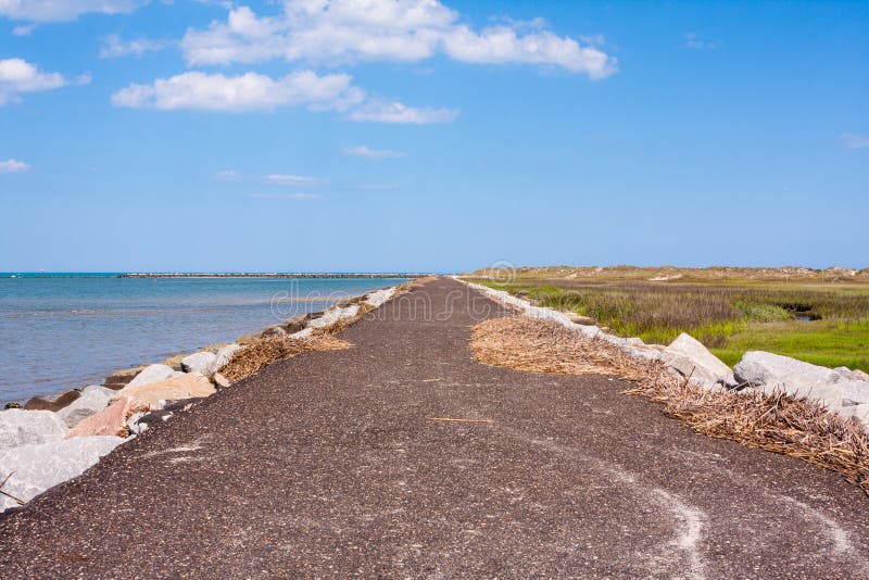 Ocean Jetty Stock Photos - Image: 31989713